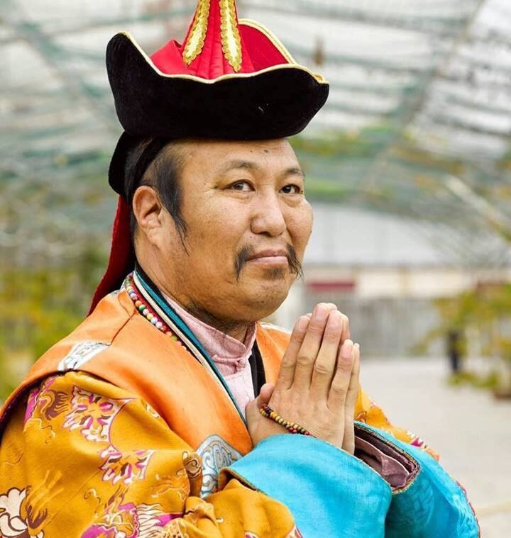 ”Saturday night” ярилцлага Их наран хутагт гэгдээд буй М.Базарсад - Улаанбаатар Пост